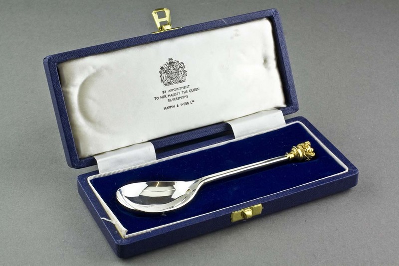 Leopard Antiques Queen's Silver Jubilee Commemorative Silver Spoon ...