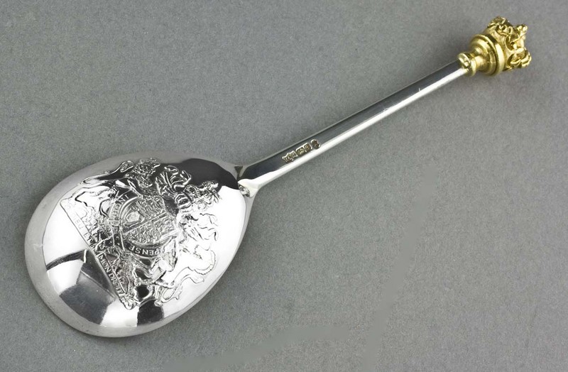 Leopard Antiques Queen's Silver Jubilee Commemorative Silver Spoon ...